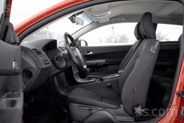 Orange Volvo C30 2010 in Tukums, with an engine capacity of 1.60 L and mileage of 275 thousand km for 4650 €, photo 9 on AUTOMOTO.COM.LV