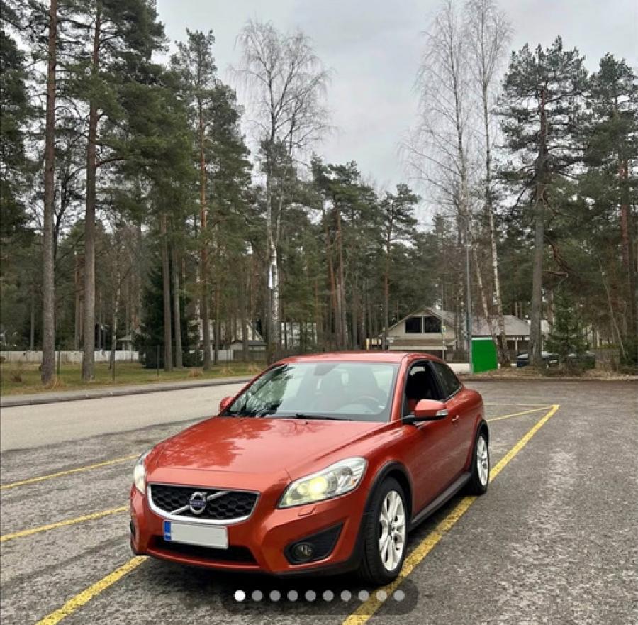 Oranžs Volvo C30 2010 Tallina, ar dzinēja tilpumu 1.60 L un nobraukumu 440 tūkst. km par 3500 €, foto 3 vietnē AUTOMOTO.COM.LV