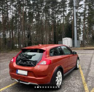 Oranžs Volvo C30 2010 Tallina, ar dzinēja tilpumu 1.60 L un nobraukumu 440 tūkst. km par 3500 €, foto 4 vietnē AUTOMOTO.COM.LV