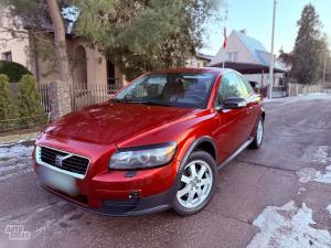 Sarkans Volvo C30 2007 Kauņa, ar dzinēja tilpumu 1.60 L un nobraukumu 322 tūkst. km par 2500 €, foto  vietnē AUTOMOTO.COM.LV