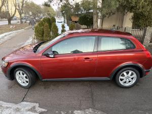 Red Volvo C30 2007 in Kaunas, with an engine capacity of 1.60 L and mileage of 322 thousand km for 2500 €, photo 9 on AUTOMOTO.COM.LV