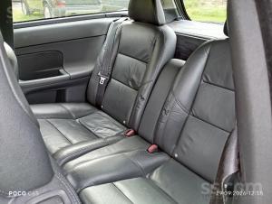 Red Volvo C30 2007 in Bauska, with an engine capacity of 2.40 L and mileage of 246 thousand km for 3990 €, photo 10 on AUTOMOTO.COM.LV