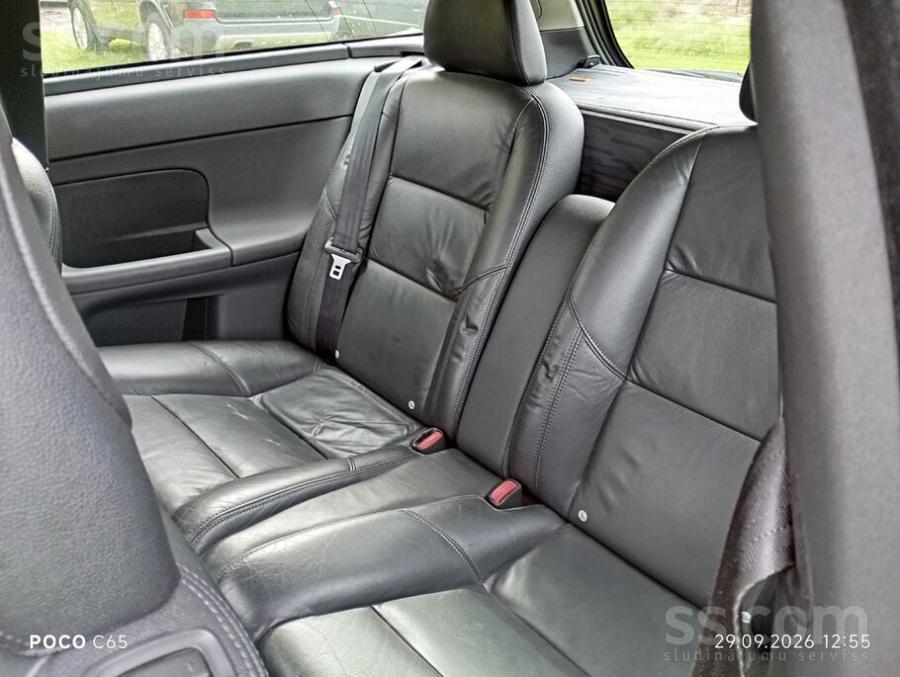 Red Volvo C30 2007 in Bauska, with an engine capacity of 2.40 L and mileage of 246 thousand km for 3990 €, photo 10 on AUTOMOTO.COM.LV