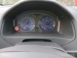 Red Volvo C30 2007 in Bauska, with an engine capacity of 2.40 L and mileage of 246 thousand km for 3990 €, photo 13 on AUTOMOTO.COM.LV