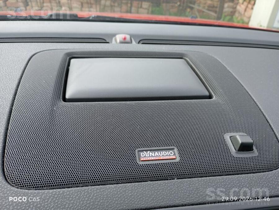 Red Volvo C30 2007 in Bauska, with an engine capacity of 2.40 L and mileage of 246 thousand km for 3990 €, photo 15 on AUTOMOTO.COM.LV