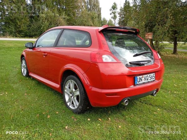 Вольво Ц30 2007 в Бауска на AUTOMOTO.COM.LV Красный Вольво Ц30 2007 в Бауска, объемом двигателя 2.40 л и пробегом 246 тыс. км за 3990 €, фото 4 на AUTOMOTO.COM.LV