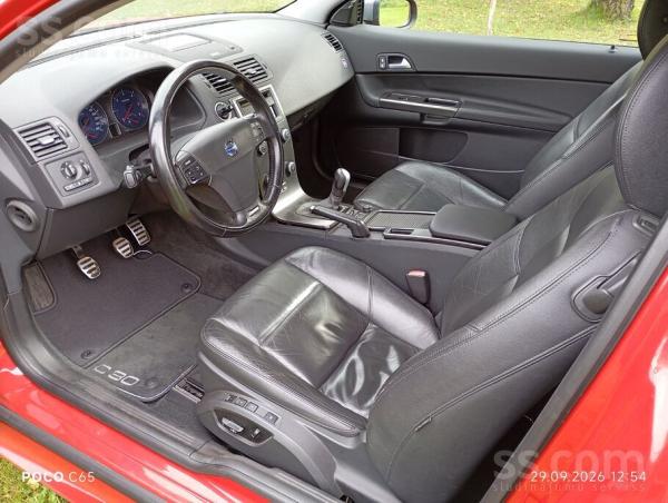 Вольво Ц30 2007 в Бауска на AUTOMOTO.COM.LV Красный Вольво Ц30 2007 в Бауска, объемом двигателя 2.40 л и пробегом 246 тыс. км за 3990 €, фото 8 на AUTOMOTO.COM.LV