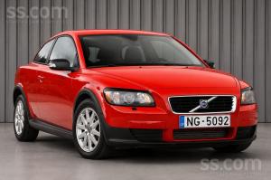 Sarkans Volvo C30 2008 Tukums, ar dzinēja tilpumu 1.60 L un nobraukumu 264 tūkst. km par 1600 €, foto  vietnē AUTOMOTO.COM.LV