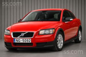 Red Volvo C30 2008 in Tukums, with an engine capacity of 1.60 L and mileage of 264 thousand km for 1600 €, photo 3 on AUTOMOTO.COM.LV
