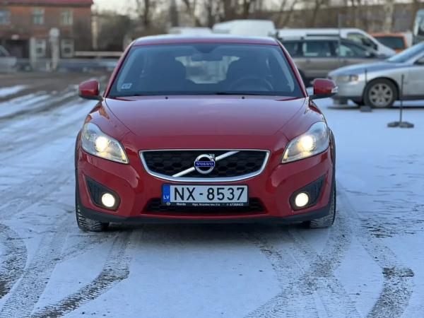 Sarkans Volvo C30 2010 Rīga, ar dzinēja tilpumu 1.60 L un nobraukumu 239 tūkst. km par 3990 €, foto 8 vietnē AUTOMOTO.COM.LV