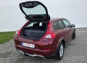 Sarkans Volvo C30 2010 Rīga, ar dzinēja tilpumu 1.60 L un nobraukumu 225 tūkst. km par 3550 €, foto 8 vietnē AUTOMOTO.COM.LV