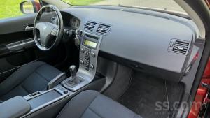 Sarkans Volvo C30 2010 Rīga, ar dzinēja tilpumu 1.60 L un nobraukumu 225 tūkst. km par 3550 €, foto 14 vietnē AUTOMOTO.COM.LV