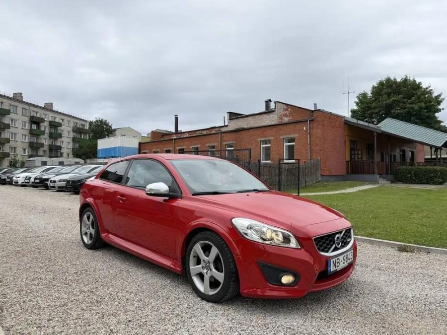 Sarkans Volvo C30 2011 Ventspils, ar dzinēja tilpumu 1.60 L un nobraukumu 167 tūkst. km par 4290 €, foto 4 vietnē AUTOMOTO.COM.LV