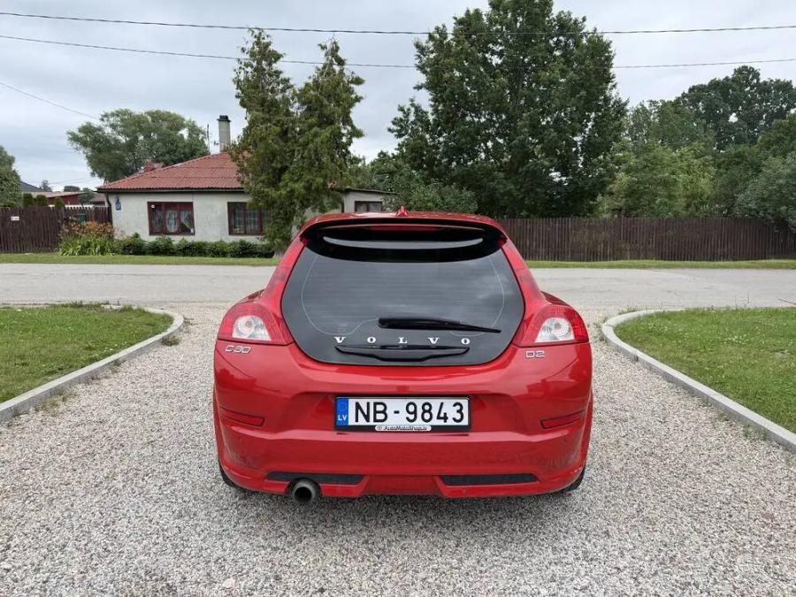 Sarkans Volvo C30 2011 Ventspils, ar dzinēja tilpumu 1.60 L un nobraukumu 167 tūkst. km par 4290 €, foto 6 vietnē AUTOMOTO.COM.LV
