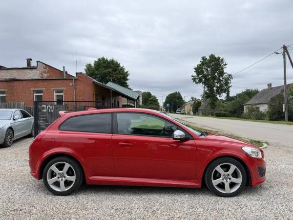 Sarkans Volvo C30 2011 Ventspils, ar dzinēja tilpumu 1.60 L un nobraukumu 167 tūkst. km par 4290 €, foto 7 vietnē AUTOMOTO.COM.LV