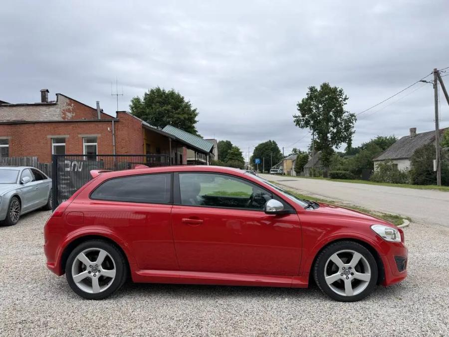 Sarkans Volvo C30 2011 Ventspils, ar dzinēja tilpumu 1.60 L un nobraukumu 167 tūkst. km par 4290 €, foto 8 vietnē AUTOMOTO.COM.LV