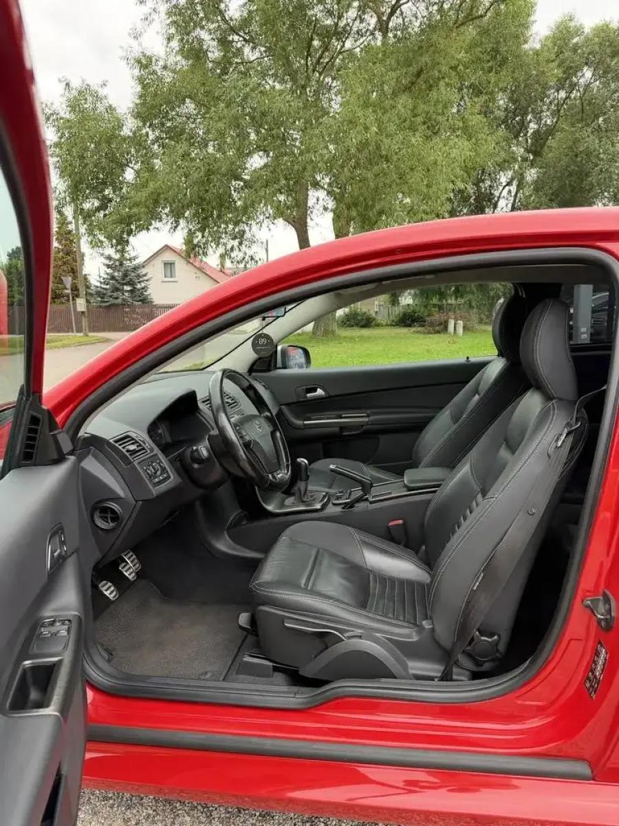 Sarkans Volvo C30 2011 Ventspils, ar dzinēja tilpumu 1.60 L un nobraukumu 167 tūkst. km par 4290 €, foto 10 vietnē AUTOMOTO.COM.LV