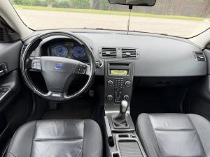 Sarkans Volvo C30 2011 Ventspils, ar dzinēja tilpumu 1.60 L un nobraukumu 167 tūkst. km par 4290 €, foto 25 vietnē AUTOMOTO.COM.LV