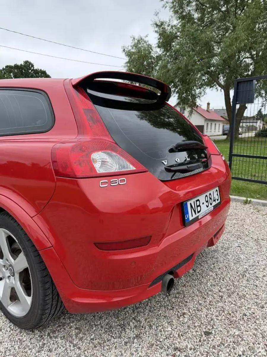 Sarkans Volvo C30 2011 Ventspils, ar dzinēja tilpumu 1.60 L un nobraukumu 167 tūkst. km par 4290 €, foto 26 vietnē AUTOMOTO.COM.LV