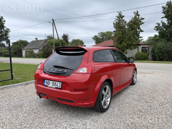 Sarkans Volvo C30 2011 Ventspils, ar dzinēja tilpumu 1.60 L un nobraukumu 167 tūkst. km par 4290 €, foto 6 vietnē AUTOMOTO.COM.LV