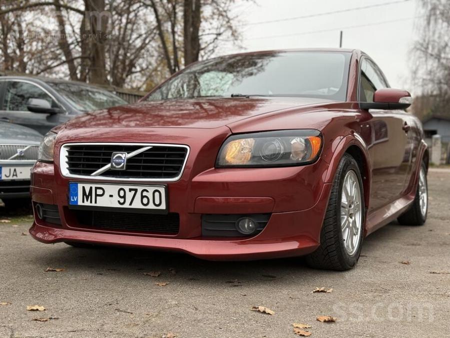 Sarkans Volvo C30 2007 Rīga, ar dzinēja tilpumu 2.40 L un nobraukumu 0 tūkst. km par 2900 €, foto 2 vietnē AUTOMOTO.COM.LV
