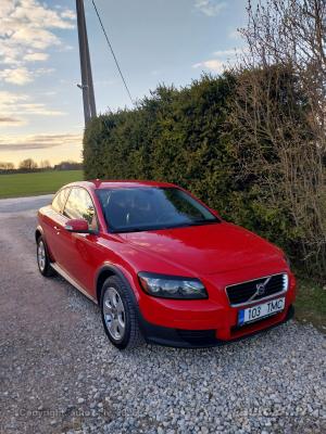 Red Volvo C30 2007 in Tallinn, with an engine capacity of 2.00 L and mileage of 194 thousand km for 3000 €, photo  on AUTOMOTO.COM.LV