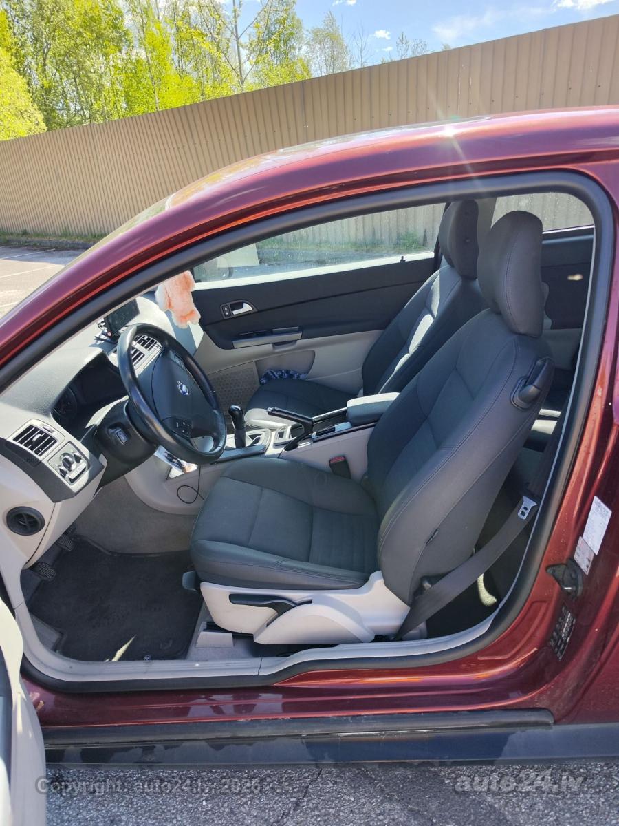 Red Volvo C30 2007 in Tallinn, with an engine capacity of 1.60 L and mileage of 112 thousand km for 4250 €, photo 6 on AUTOMOTO.COM.LV