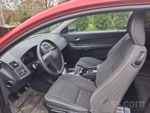 Sarkans Volvo C30 2008 Cēsis, ar dzinēja tilpumu 1.60 L un nobraukumu 155 tūkst. km par 3500 €, foto 7 vietnē AUTOMOTO.COM.LV