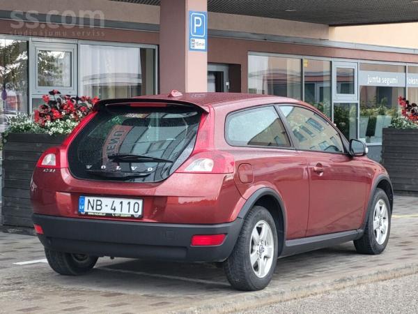 Красный Вольво Ц30 2009 в Елгава, объемом двигателя 1.60 л и пробегом 336 тыс. км за 2490 €, фото 6 на AUTOMOTO.COM.LV