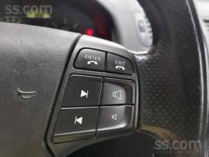 Red Volvo C30 2009 in Jelgava, with an engine capacity of 1.60 L and mileage of 336 thousand km for 2490 €, photo 16 on AUTOMOTO.COM.LV