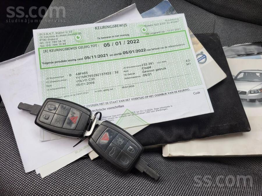 Red Volvo C30 2009 in Jelgava, with an engine capacity of 1.60 L and mileage of 336 thousand km for 2490 €, photo 19 on AUTOMOTO.COM.LV