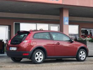 Red Volvo C30 2009 in Jelgava, with an engine capacity of 1.60 L and mileage of 336 thousand km for 2490 €, photo 8 on AUTOMOTO.COM.LV