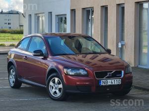 Red Volvo C30 2009 in Jelgava, with an engine capacity of 1.60 L and mileage of 336 thousand km for 2490 €, photo  on AUTOMOTO.COM.LV