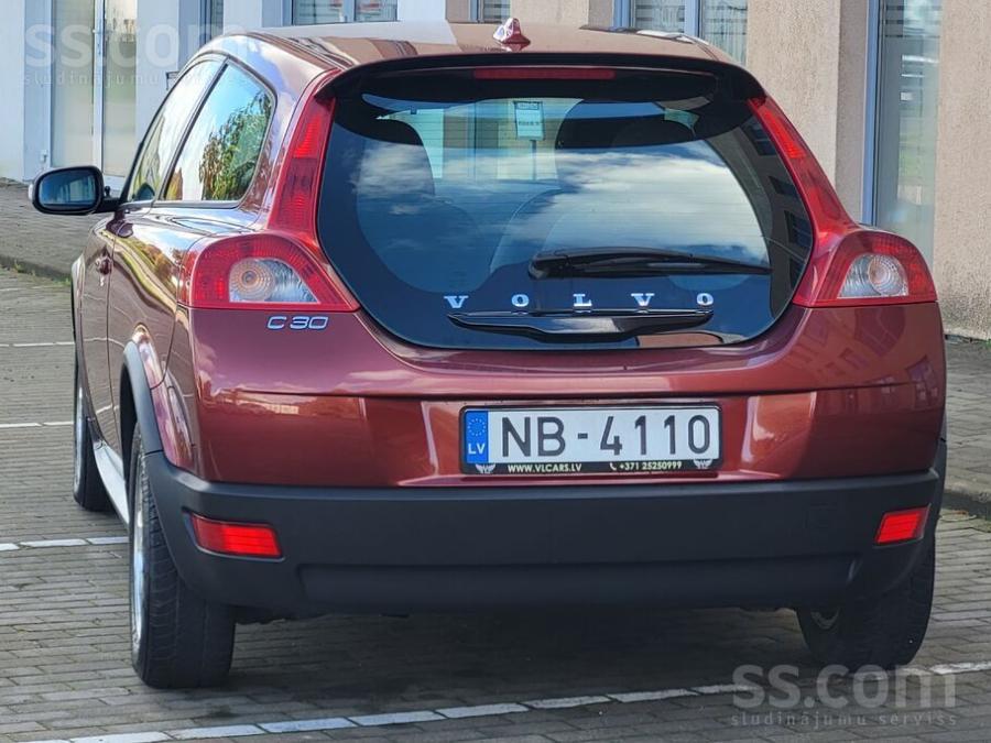 Красный Вольво Ц30 2009 в Елгава, объемом двигателя 1.60 л и пробегом 336 тыс. км за 2290 €, фото 10 на AUTOMOTO.COM.LV