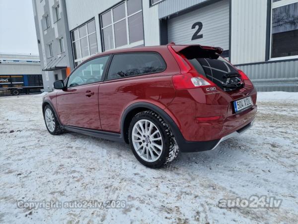 Sarkans Volvo C30 2010 Tartu, ar dzinēja tilpumu 1.60 L un nobraukumu 281 tūkst. km par 3890 €, foto 10 vietnē AUTOMOTO.COM.LV