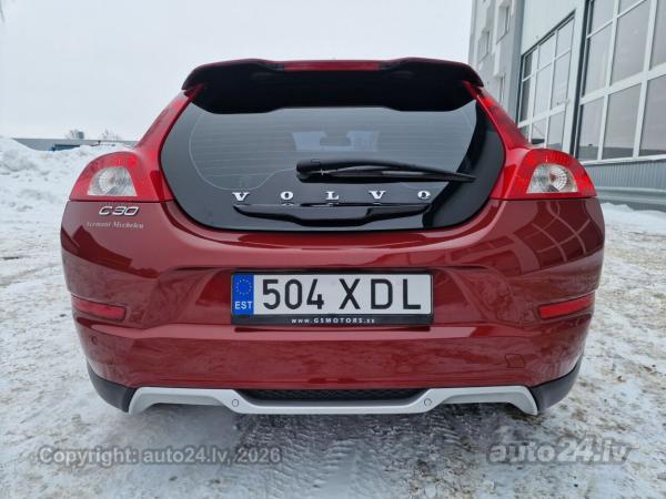 Red Volvo C30 2010 in Tartu, with an engine capacity of 1.60 L and mileage of 281 thousand km for 3890 €, photo 8 on AUTOMOTO.COM.LV