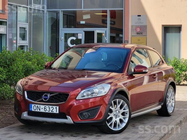 Sarkans Volvo C30 2011 Jelgava, ar dzinēja tilpumu 2.00 L un nobraukumu 0 tūkst. km par 4490 €, foto 1 vietnē AUTOMOTO.COM.LV