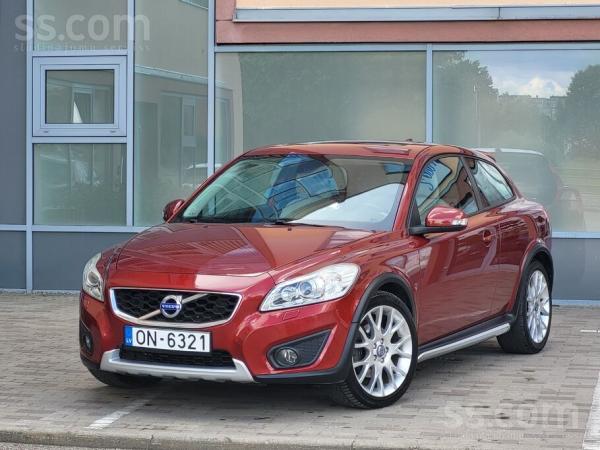 Sarkans Volvo C30 2011 Jelgava, ar dzinēja tilpumu 2.00 L un nobraukumu 0 tūkst. km par 4490 €, foto 6 vietnē AUTOMOTO.COM.LV