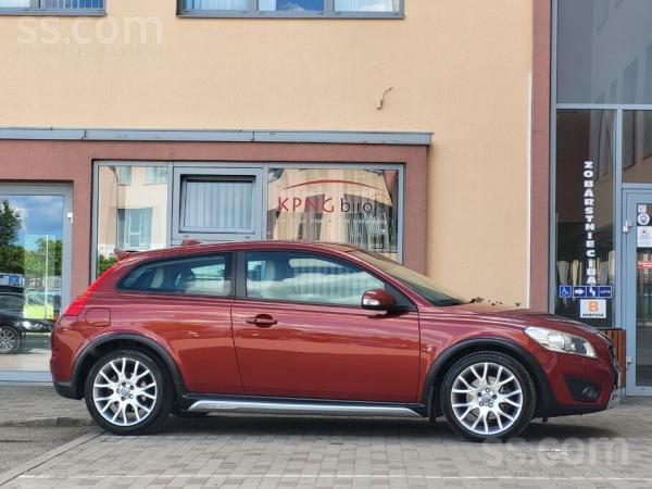 Sarkans Volvo C30 2011 Jelgava, ar dzinēja tilpumu 2.00 L un nobraukumu 0 tūkst. km par 4490 €, foto 9 vietnē AUTOMOTO.COM.LV