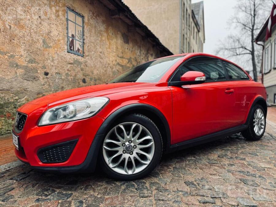 Sarkans Volvo C30 2012 Cēsis, ar dzinēja tilpumu 1.60 L un nobraukumu 0 tūkst. km par 4450 €, foto 4 vietnē AUTOMOTO.COM.LV