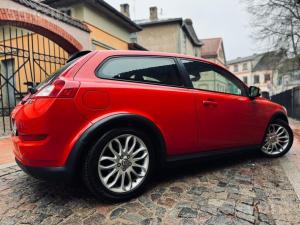 Sarkans Volvo C30 2012 Cēsis, ar dzinēja tilpumu 1.60 L un nobraukumu 0 tūkst. km par 4450 €, foto 6 vietnē AUTOMOTO.COM.LV