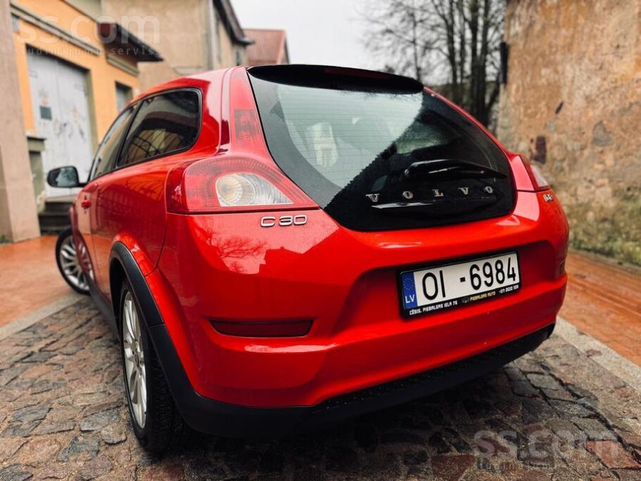 Sarkans Volvo C30 2012 Cēsis, ar dzinēja tilpumu 1.60 L un nobraukumu 0 tūkst. km par 4450 €, foto 7 vietnē AUTOMOTO.COM.LV