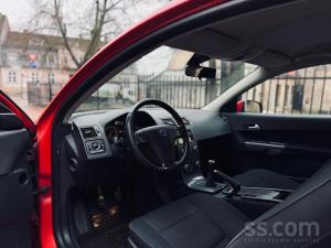 Sarkans Volvo C30 2012 Cēsis, ar dzinēja tilpumu 1.60 L un nobraukumu 0 tūkst. km par 4450 €, foto 17 vietnē AUTOMOTO.COM.LV
