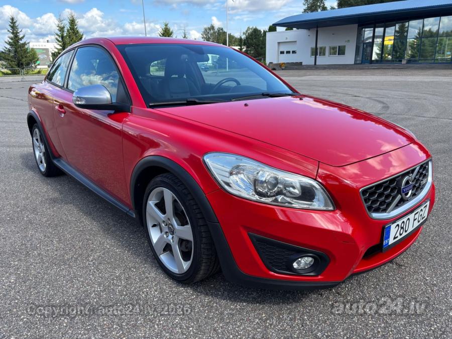 Sarkans Volvo C30 2012 Paide, ar dzinēja tilpumu 1.60 L un nobraukumu 245 tūkst. km par 4890 €, foto 12 vietnē AUTOMOTO.COM.LV