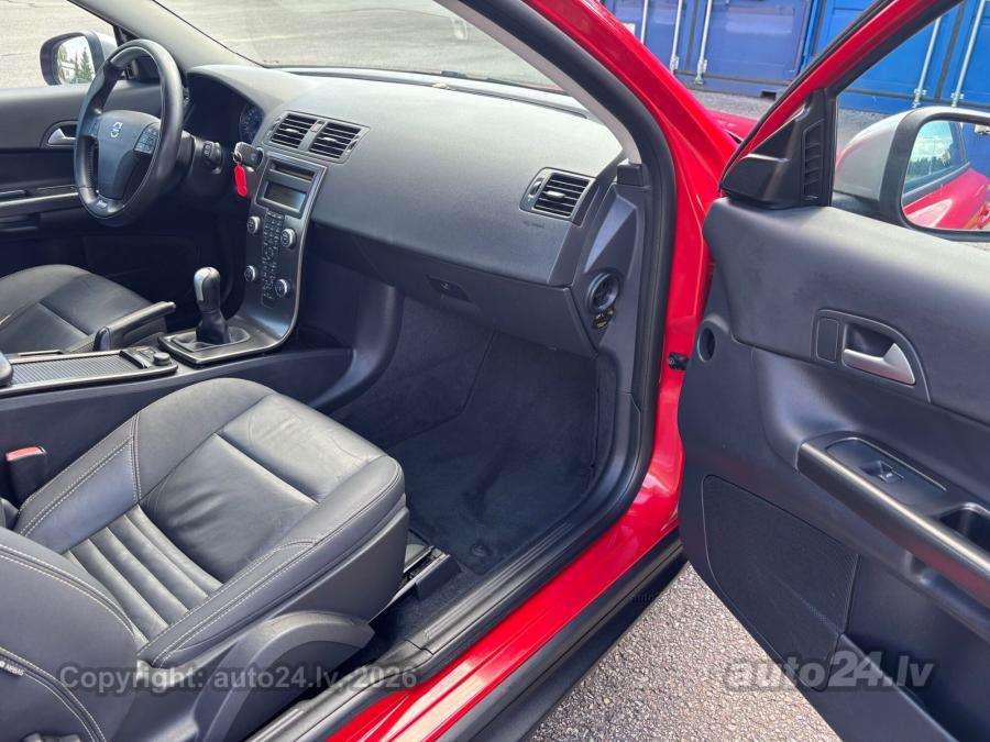 Sarkans Volvo C30 2012 Paide, ar dzinēja tilpumu 1.60 L un nobraukumu 245 tūkst. km par 4890 €, foto 18 vietnē AUTOMOTO.COM.LV