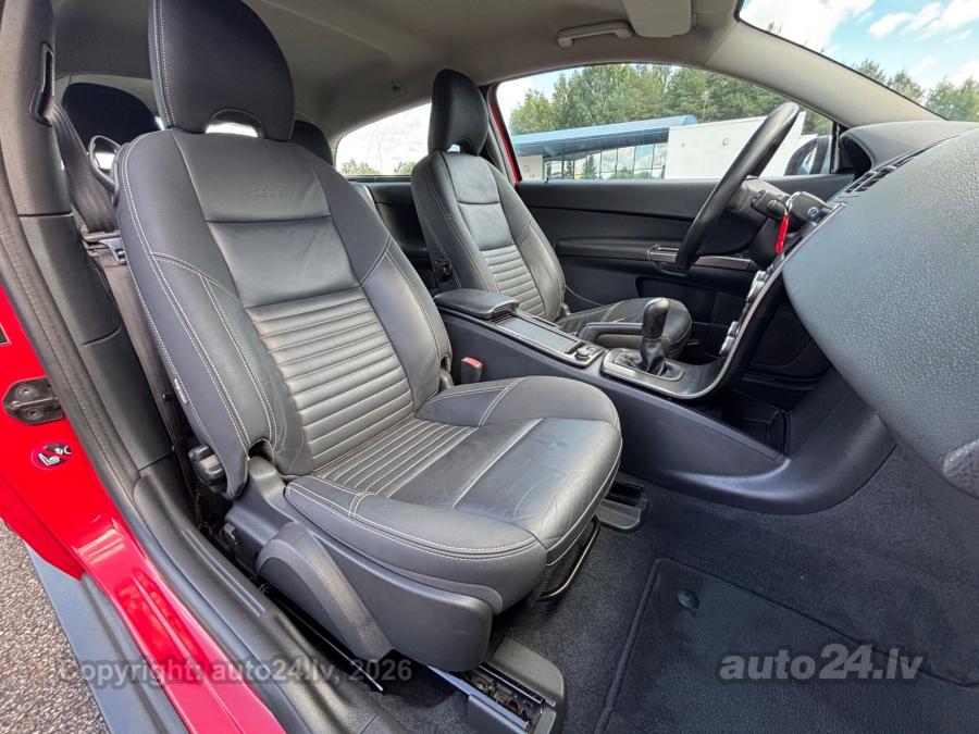 Sarkans Volvo C30 2012 Paide, ar dzinēja tilpumu 1.60 L un nobraukumu 245 tūkst. km par 4890 €, foto 21 vietnē AUTOMOTO.COM.LV