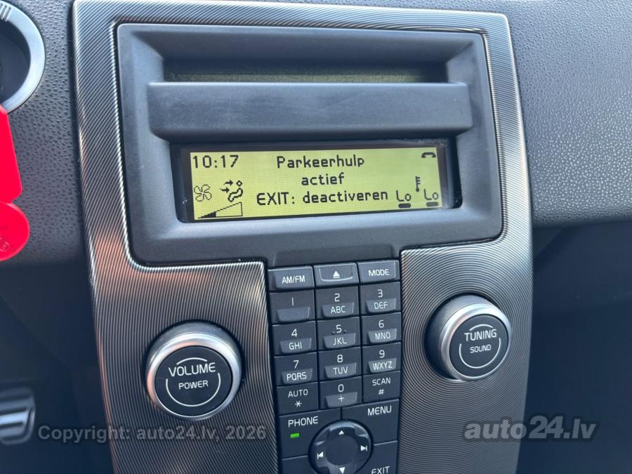 Sarkans Volvo C30 2012 Paide, ar dzinēja tilpumu 1.60 L un nobraukumu 245 tūkst. km par 4890 €, foto 28 vietnē AUTOMOTO.COM.LV