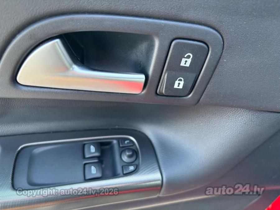 Sarkans Volvo C30 2012 Paide, ar dzinēja tilpumu 1.60 L un nobraukumu 245 tūkst. km par 4890 €, foto 32 vietnē AUTOMOTO.COM.LV