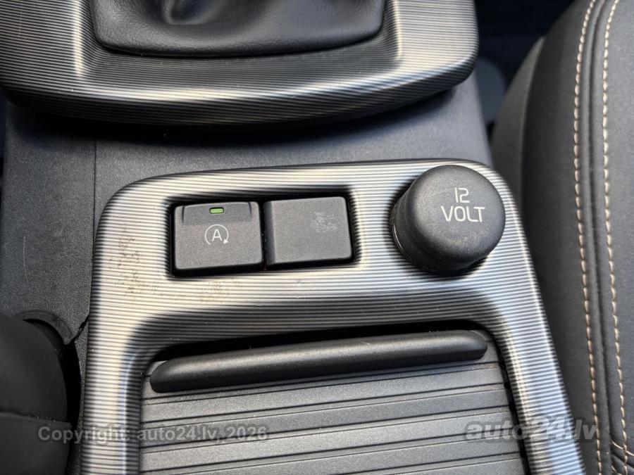 Sarkans Volvo C30 2012 Paide, ar dzinēja tilpumu 1.60 L un nobraukumu 245 tūkst. km par 4890 €, foto 34 vietnē AUTOMOTO.COM.LV