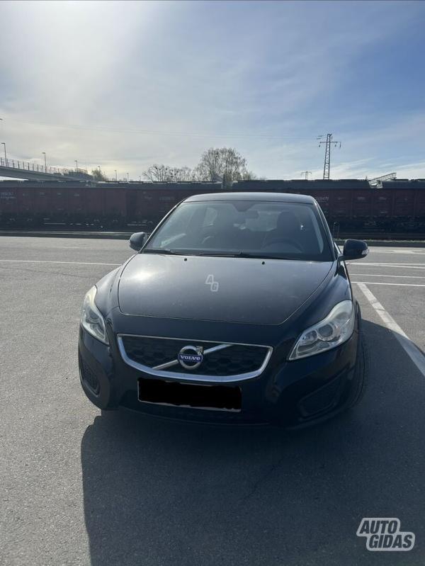 Volvo C30 2010 Kauņa, ar dzinēja tilpumu 1.60 L un nobraukumu 469 tūkst. km par 1900 €, foto 1 vietnē AUTOMOTO.COM.LV